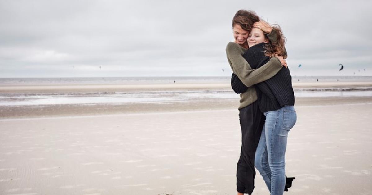 Bah Hug-Bug: UN health agency’s advice for the holidays is to avoid ...