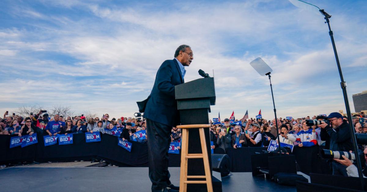 House Democrat ends prayer with 'amen and awomen,' in apparent effort ...