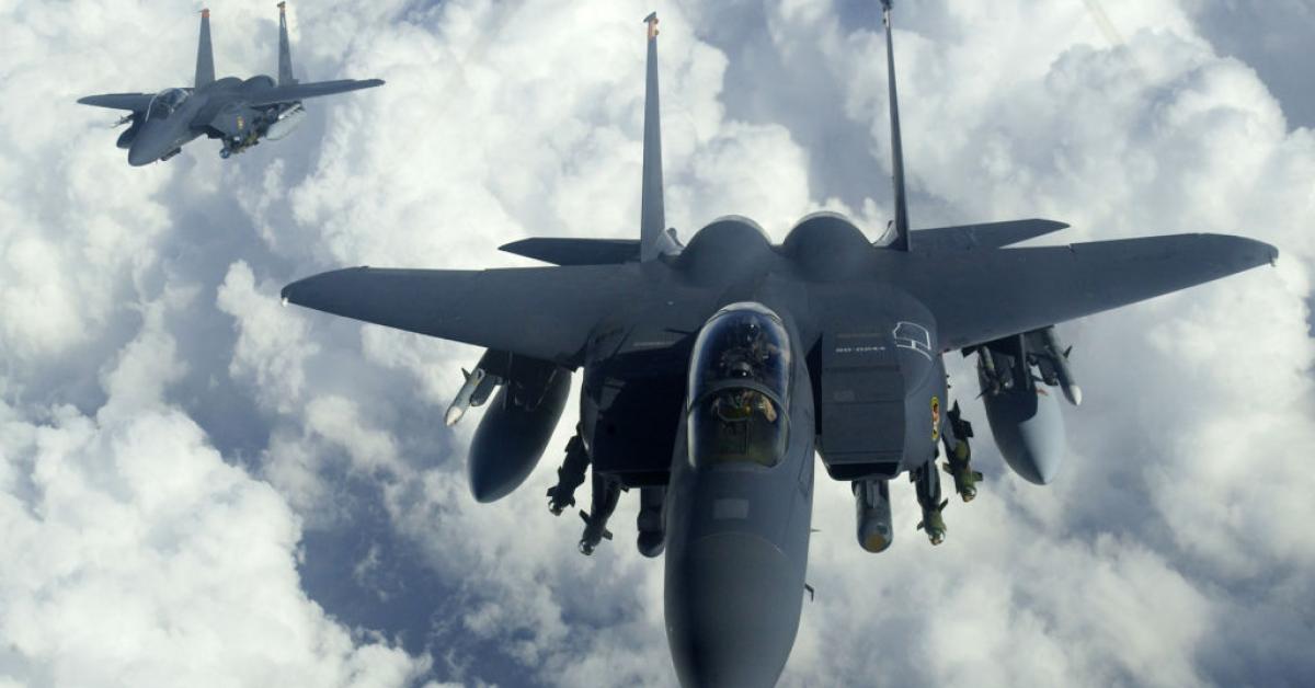 American fighter aircraft supported strikes against ISIS in Iraq | Just ...