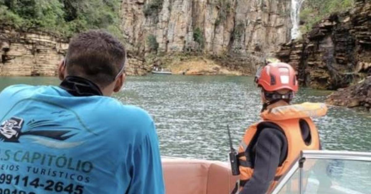 In tragedy captured on social video, Brazilian cliff collapses on ...