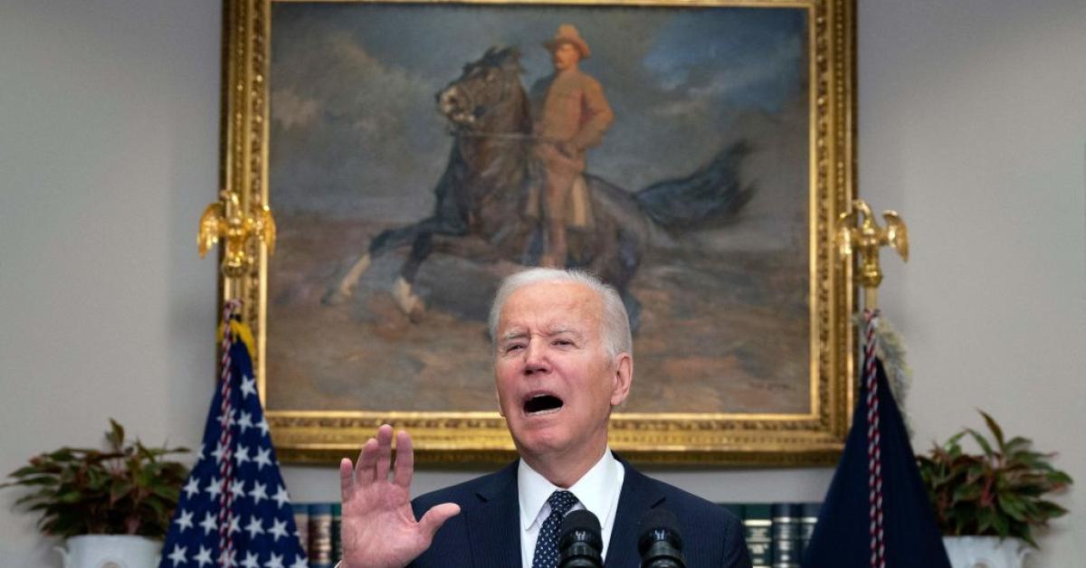 Liberal comedians Trevor Noah and Bill Maher torch Biden over Ukraine ...