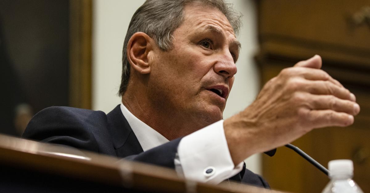 Retired FBI boss says agency has lost independence, been co-opted by ...