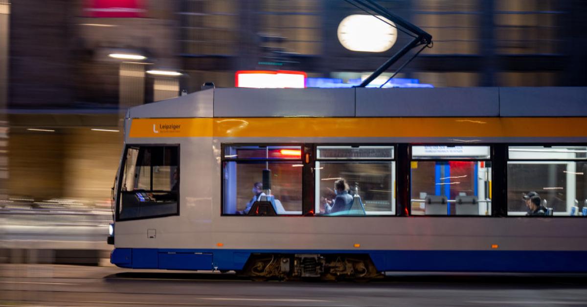 Seattle plans to provide free mass transit for 10,000 Seattle Housing ...