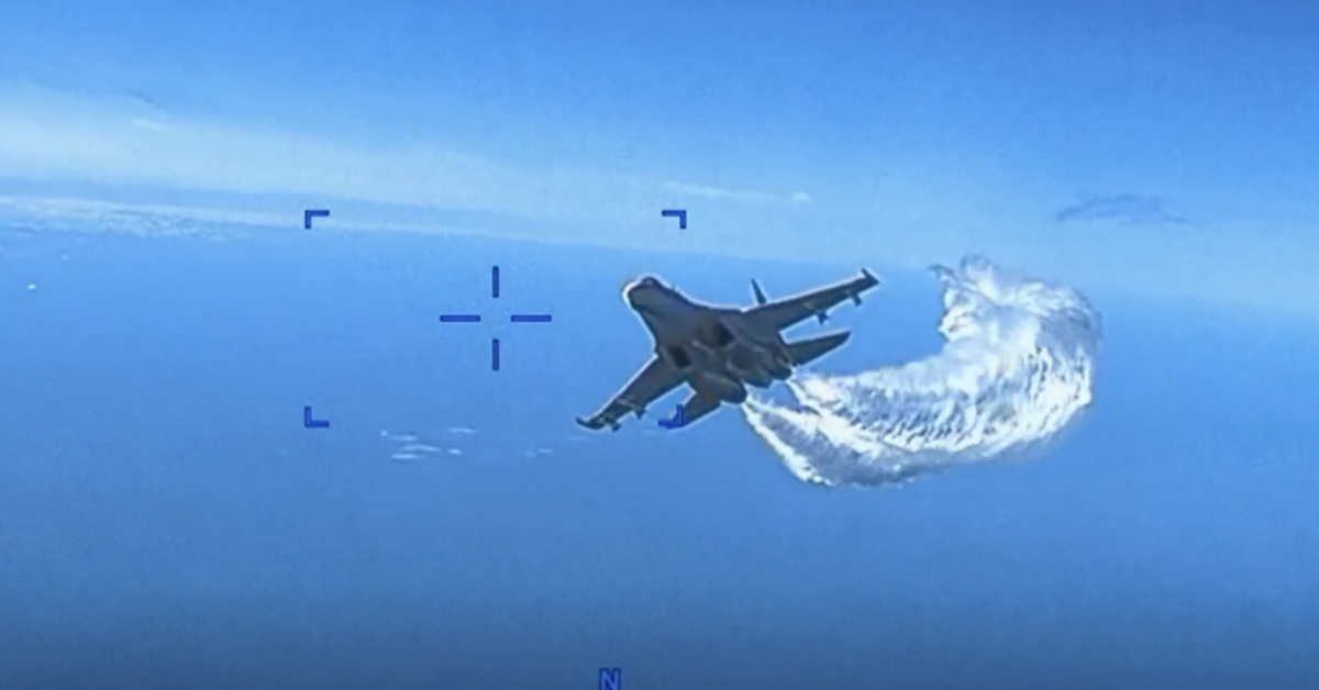 Pentagon releases video of Russian plane dumping fuel on US drone ...