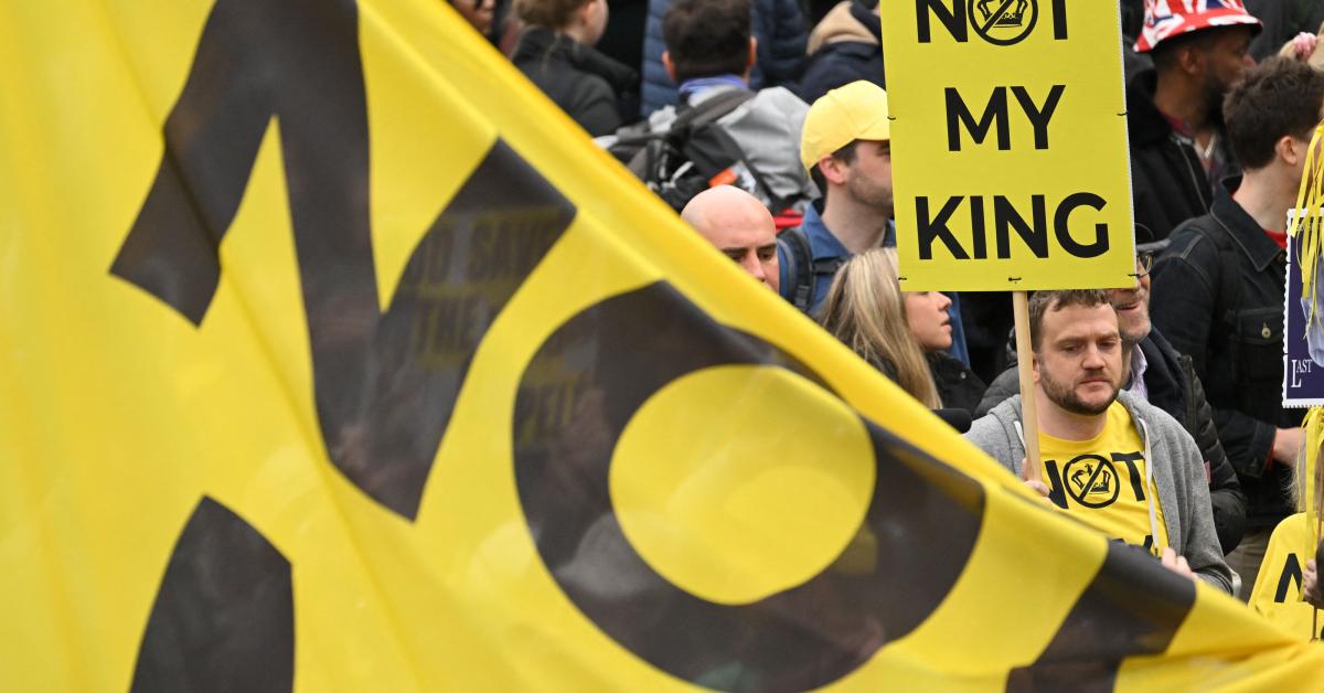 Protesters chant anti-monarchy slogans in Trafalgar Square | Just The News