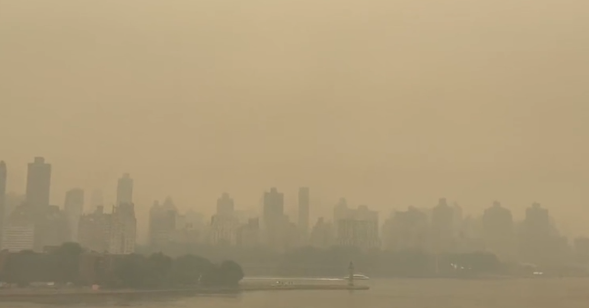 Canadian wildfire smoke triggers air quality warnings as far south as ...