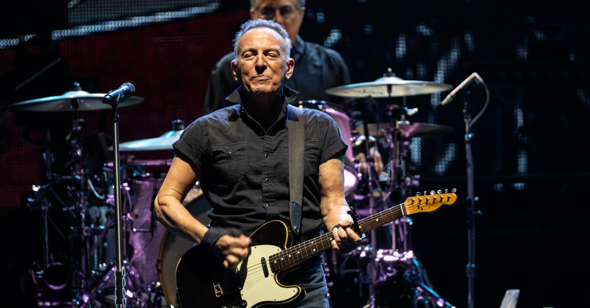 Bruce Springsteen postpones 2023 tour to treat peptic ulcer disease ...