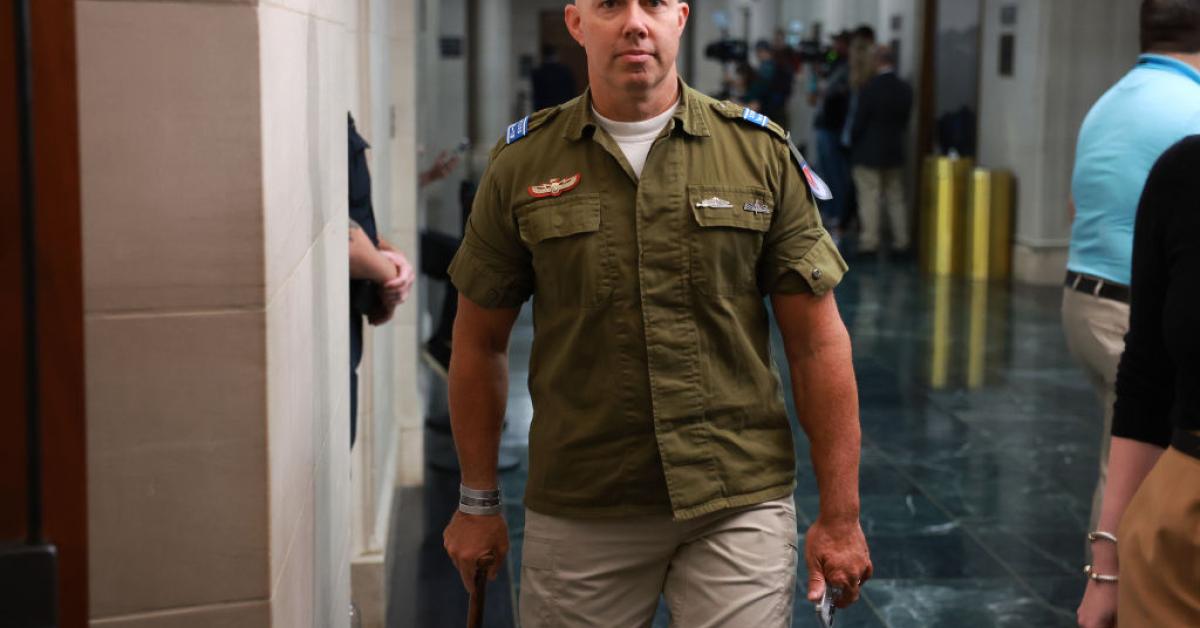 House Republican dons Israeli uniform in solidarity amid ongoing ...