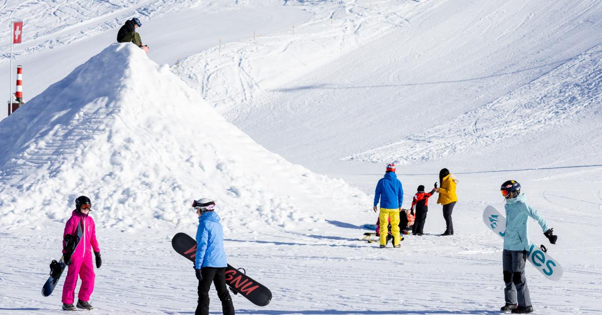 Davos ski shop under investigation after saying it's no longer renting ...