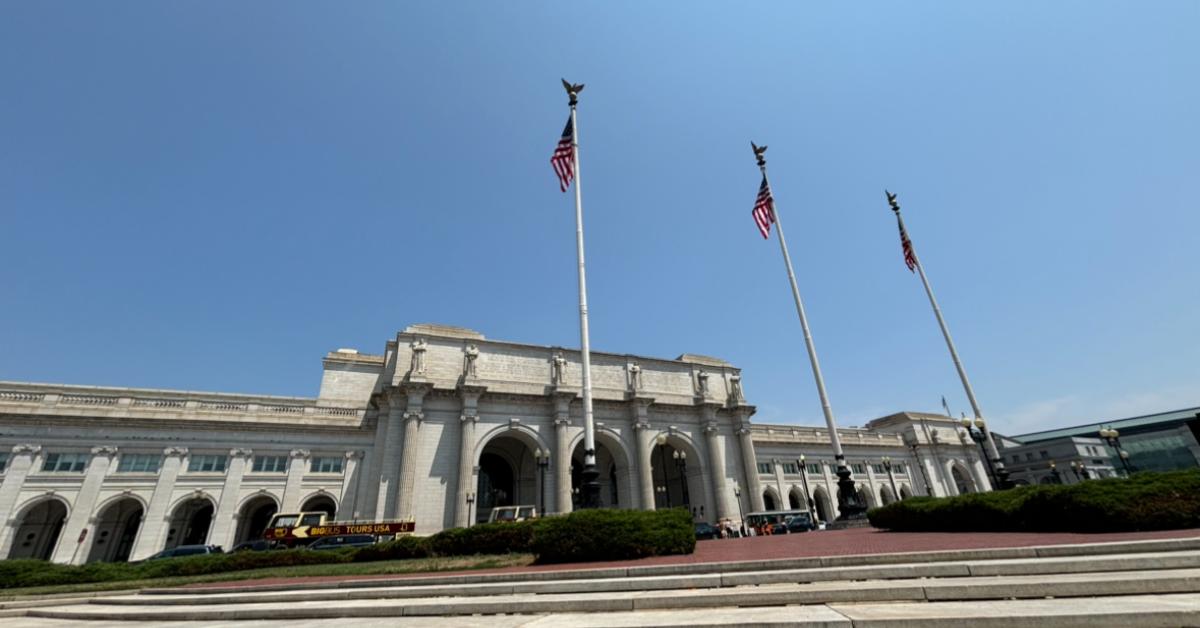 Trump admin restores landmark fountain outside D.C..'s Union Station ...
