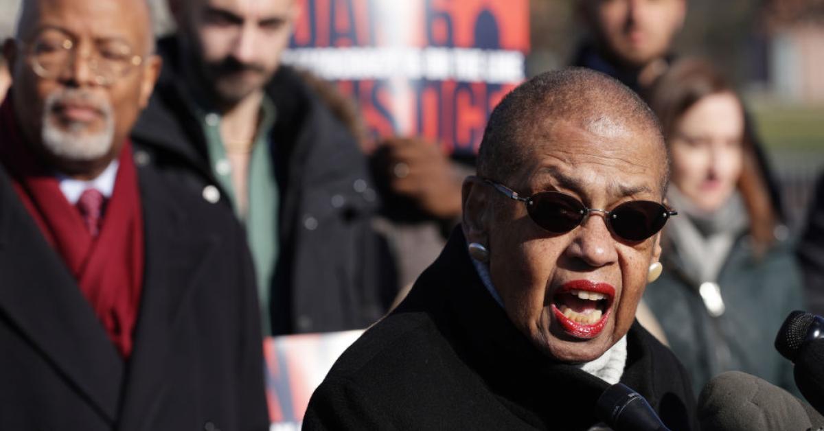 Norton introduces bill to allow Treasury Department police officers to ...