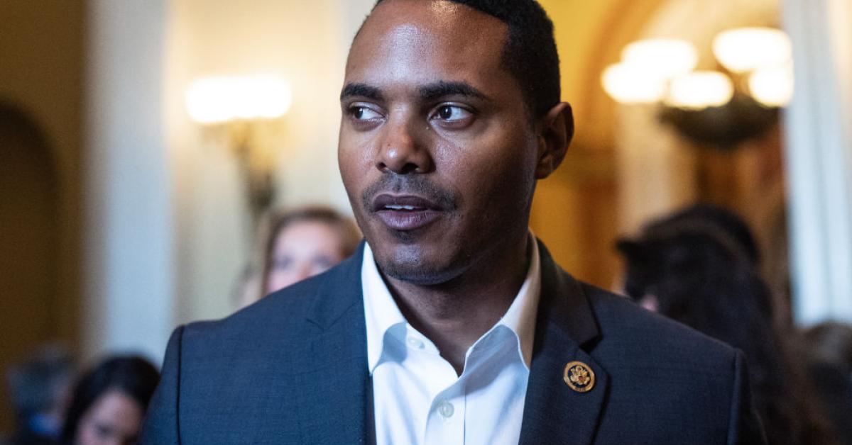 Democratic congressman proposes bill to extend Secret Service security ...