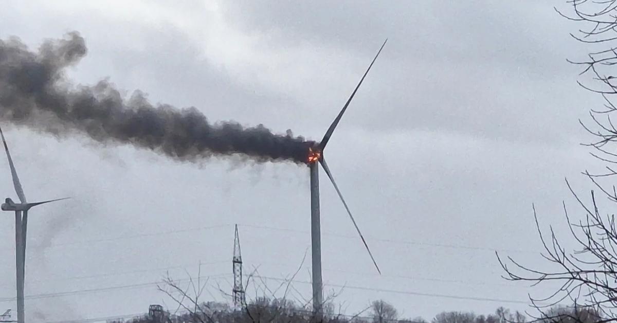‘Wind turbine’s on fire again’: Farmers in Iowa say they can’t get ...
