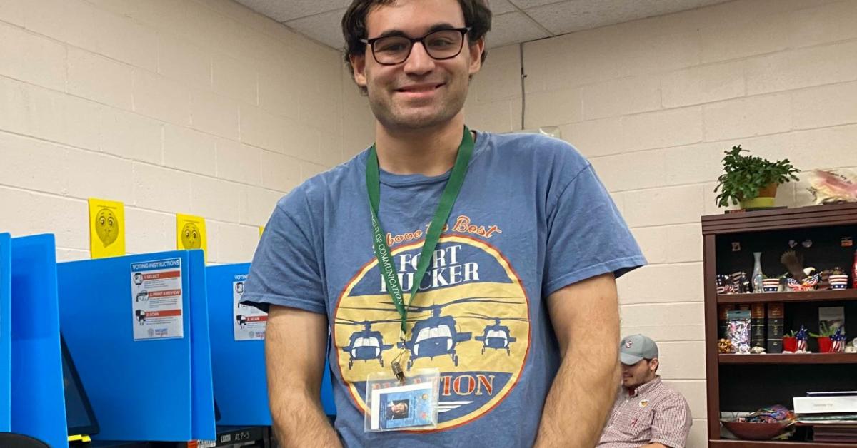 Georgia poll worker faces 25 years for fake bomb threat, promising ...