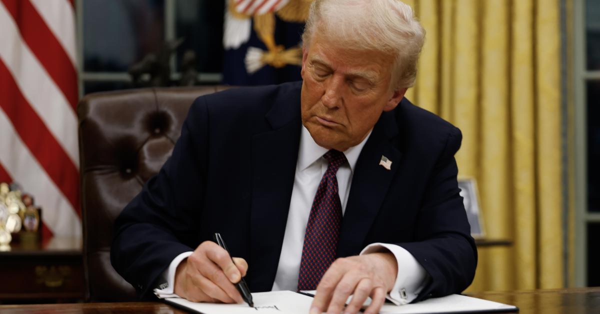 Trump signs executive order to defend women from gender ideology ...