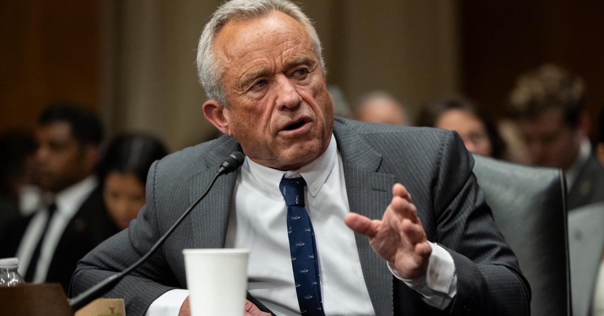 RFK Jr. backtracks, tells HHS staffers they must respond to Musk email ...