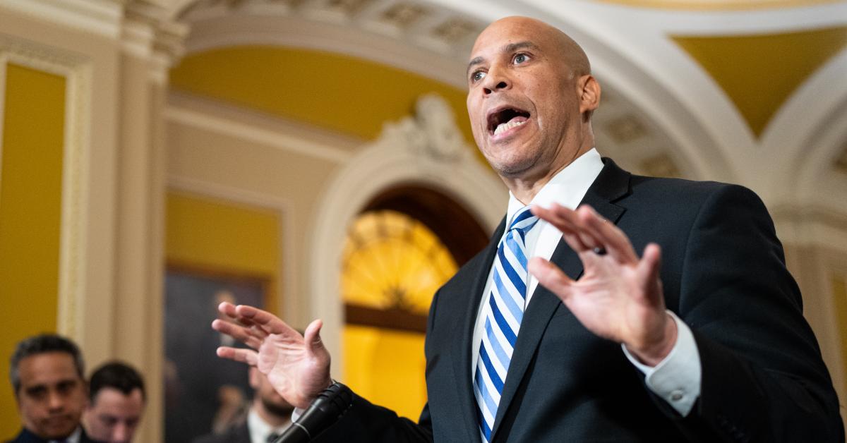 Sen. Booker and House Democratic Leader Jeffries hold anti-Trump sit-in ...