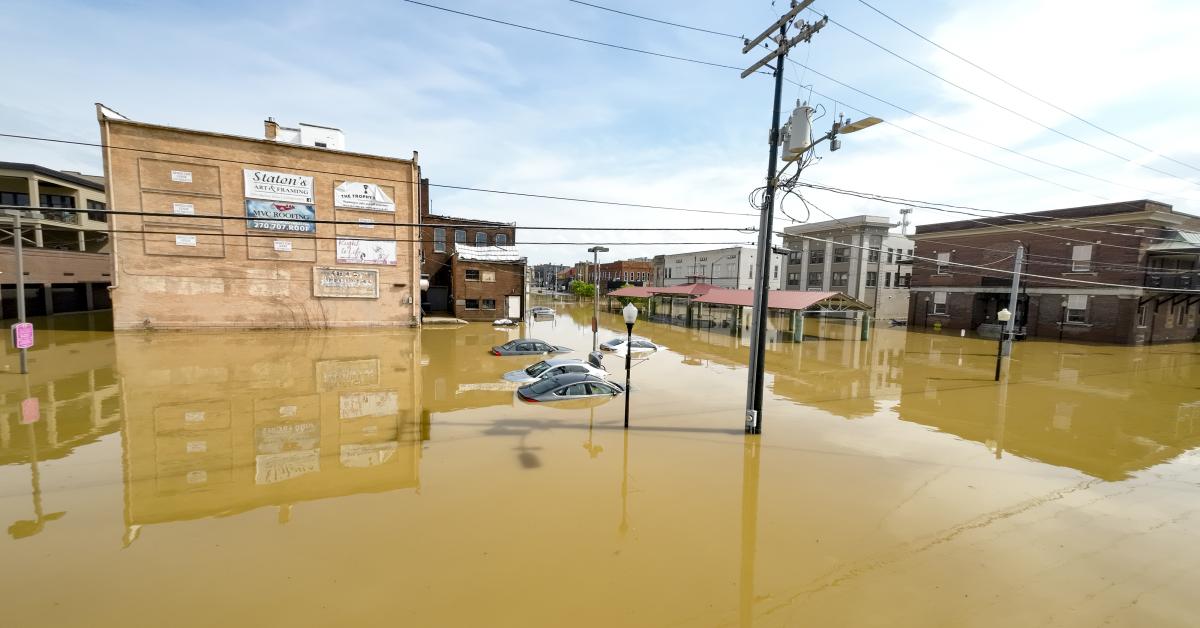 Flash flooding in Midwest, southern states leaves 21 people dead | Just ...