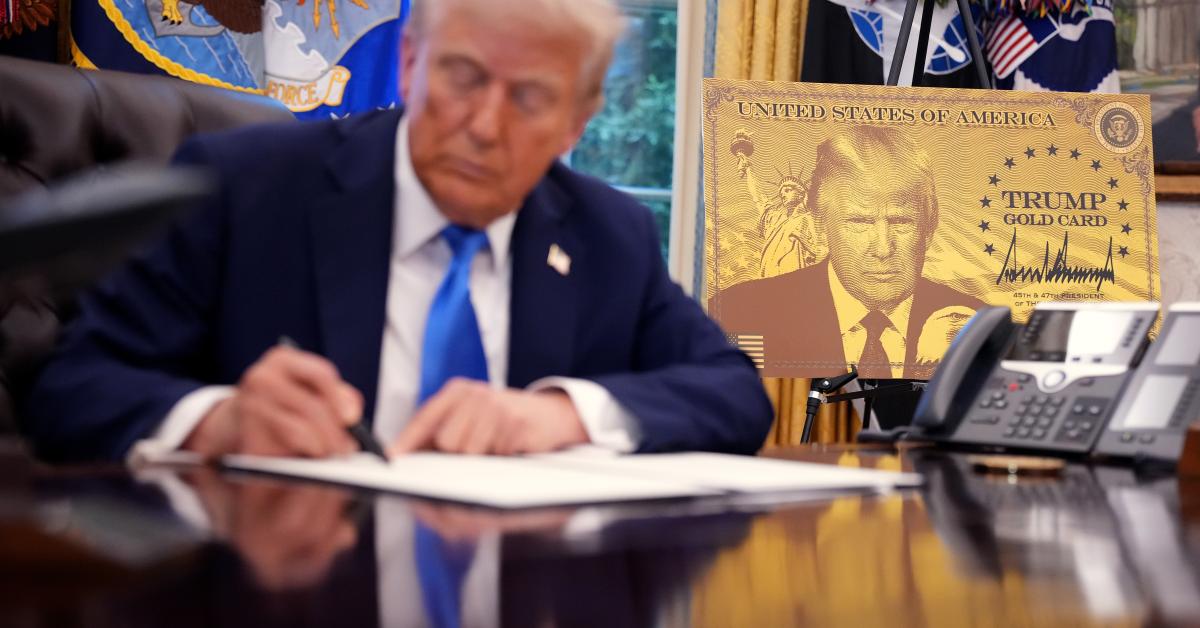Trump signs proclamation imposing $100,000 fee for new H-1B visa ...
