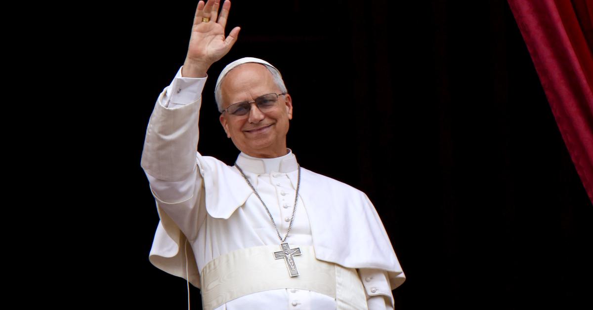 Pope meeting Brandon Johnson, mayor of his hometown Chicago, sparks ...