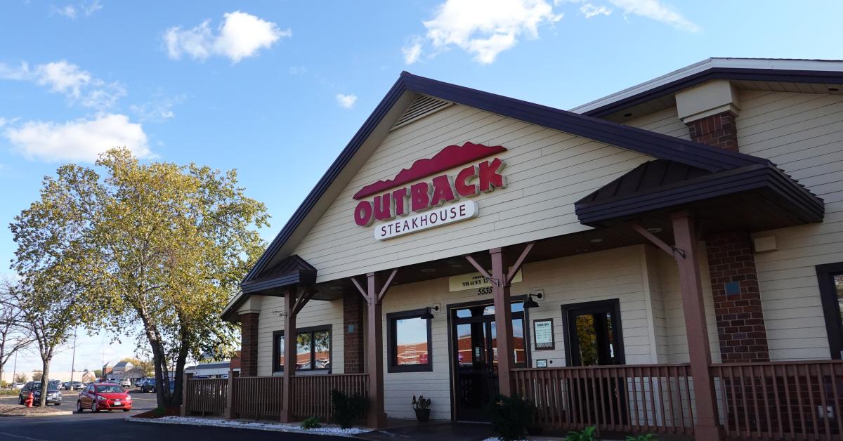 Outback customer sues restaurant chain for $1.5 million, claiming she ...