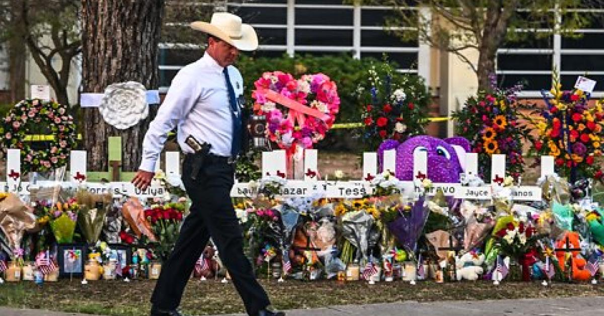 Texas gunman drove back police with gunfire before tactical unit killed ...